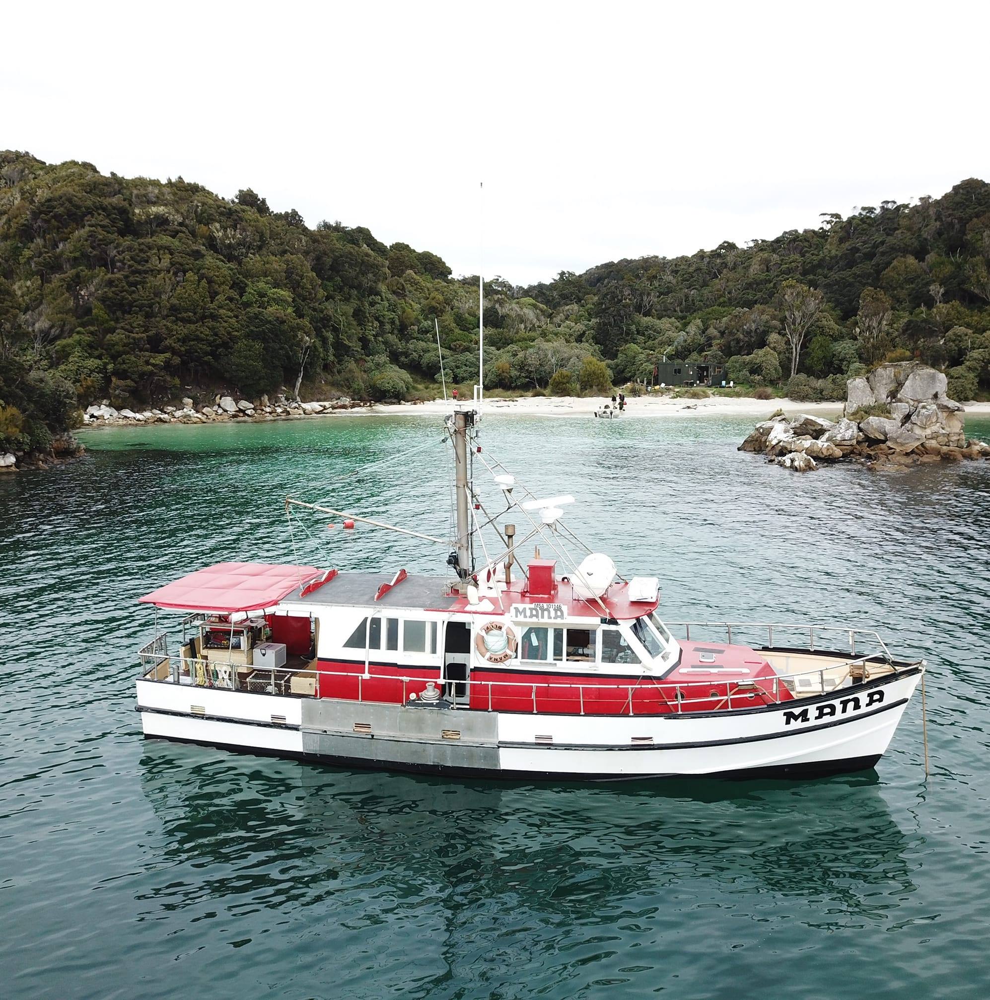 Bluff & Stewart Island / Rakiura Boat Charters - Mana Charters